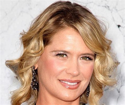 Download Free Kristy Swanson Comedy Central Close Up Portrait Wallpaper