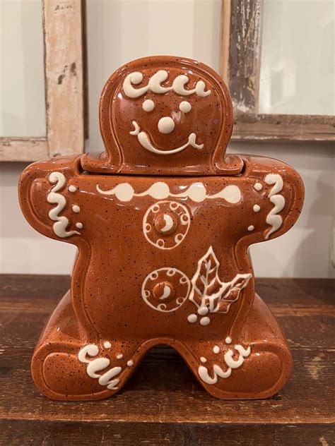 Cooks Bazaar Ceramic Gingerbread Man Cookie Jar Gourmet Collection 105