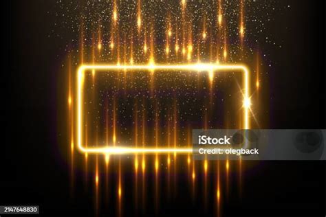 골드 사각형 모양 테두리 와 플래시 광선 스파크 벡터 일러스트 레이 션 가장자리와 불타는 플레어 귀중한 보석 및 추상적인 별 먼지가 검은 배경에 빛나는 사실적인 3d