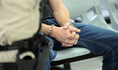 Hombre Sentenciado A 9 Años De Prisión Por Cometer Violación Crc 891