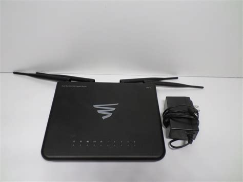 Used USED Luxul Epic Dual Band Wireless Gigabit Router XWR UBB Threads