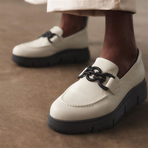 Womens Loriini Izzy Cream Leather Loafers Clarks