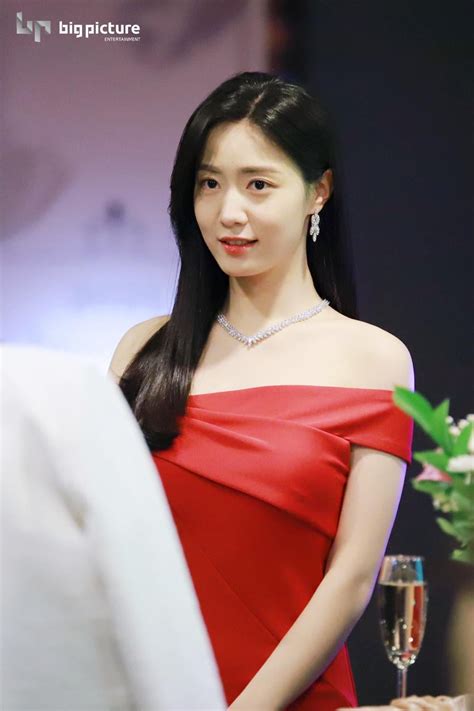 Jung Woo Yeon Ryu Hyo Young R Kactress