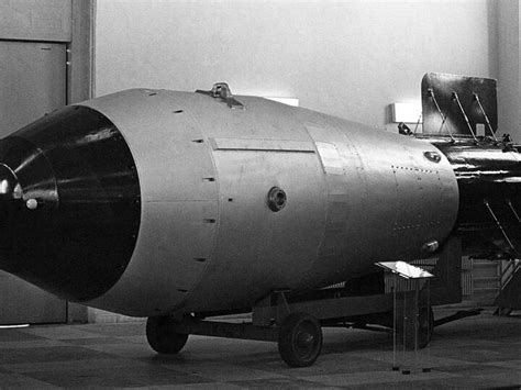 У чому різниця між ядерною та термоядерною бомбою