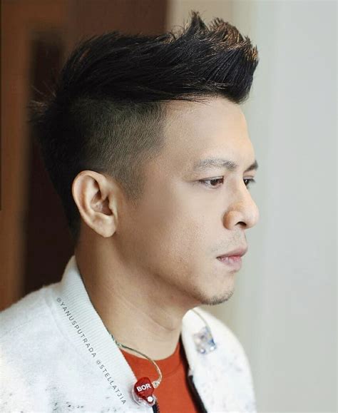 Pesona Ariel Noah Yang Bersahaja Nan Bijaksana