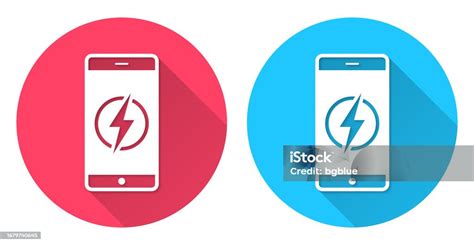 전기 기호가 있는 스마트폰 빨간색 또는 파란색 배경에 긴 그림자가 있는 둥근 아이콘 배터리 전원에 대한 스톡 벡터 아트 및 기타 이미지 배터리 전원 싣기 아이콘