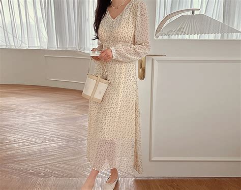 리리앤코 1천장 돌파 샤이링 쉬폰 플라워 브이넥 뒷리본 롱 원피스