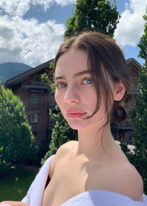 Meadow Walker Pic At Victoria Otero Blog