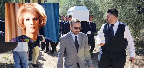 25 φωτογραφίες από το τελευταίο αντίο στη Μαίρη Χρονοπούλου