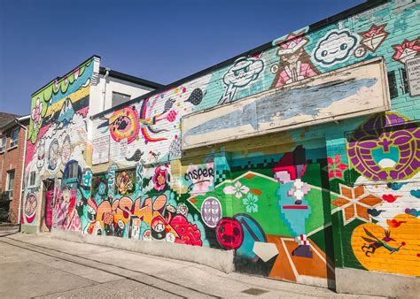 21 Best Toronto Murals And Graffiti Walls For Your Instagram Feed