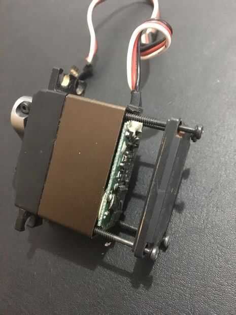 Como Reparar Un Servo Futaba S9351 Paso 3 Abriendo El Servomotor De