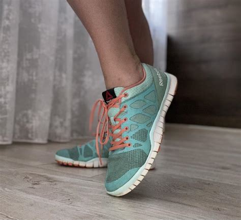 Кросівки — ціна 445 грн у каталозі Кросівки Купити жіночі речі за доступною ціною на Шафі