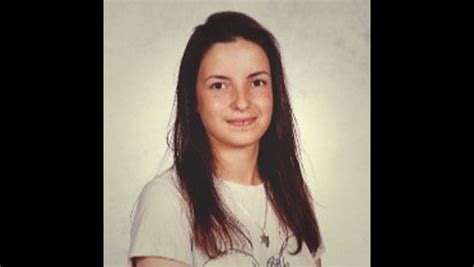 Iris ans retrouvée morte dénudée des vêtements et un couteau repêchés dans le port de Lorient