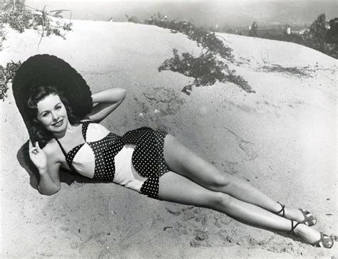 Jeanne Crain Jeanne Crain Vintage Fashion Photography Vintage Swimwear