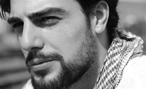 მიწაზე დგომა მიჭირს კოსტა სანიკიძე ოპერაციის შემდეგ საზოგადოებაში პირველად გამოჩნდა Inews