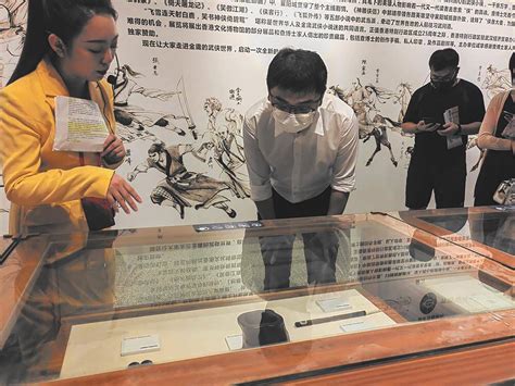 对话当下最知名的金庸粉丝六神磊磊 现在影视剧里的江湖太悬浮 小说 黄蓉 五散人