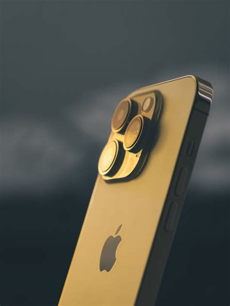 가젯 골드 근대 기기 기술 기술 혁신 깨끗한 디자인 날카로운 초점 디자인 디지털 시대 라이프스타일 럭셔리 럭셔리한 많은 매끄러운 메탈릭 미니멀