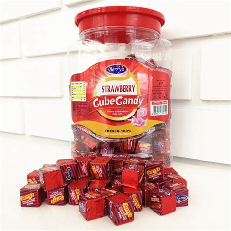275g Strawberry Flavor Compressed Cube Candy In Jars Good Price Good Quality