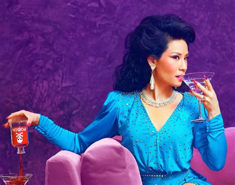 Download Actress Lucy Liu Wallpaper