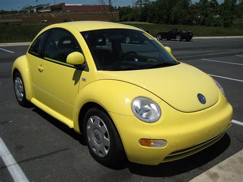 Volkswagen Beetle Bug Yellow Wallpaper 1024x768 18024