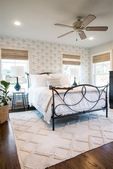 Joanna Gaines Bedroom Ideas Joanna Gaines Master Bedroom Paint Color