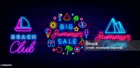 여름 세일 네온 간판 컬렉션 비치 클럽 및 여름 캠프 라벨 빛나는 효과 배너 벡터 일러스트 레이 션 형광색의에 대한 스톡 벡터