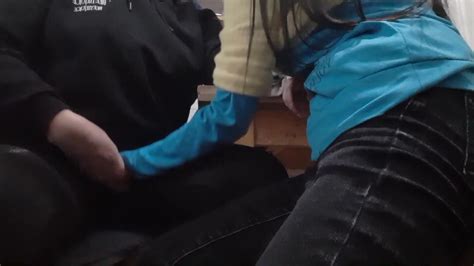 레즈비언 X비디오 레즈비언 친구들이 직장에서 자위하는 모습 Cnn Amador