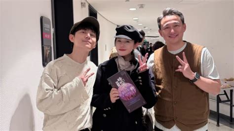 陈妍希离婚后首营业，晒和黄磊何炅合照，感慨人生充满无奈和无常腾讯新闻