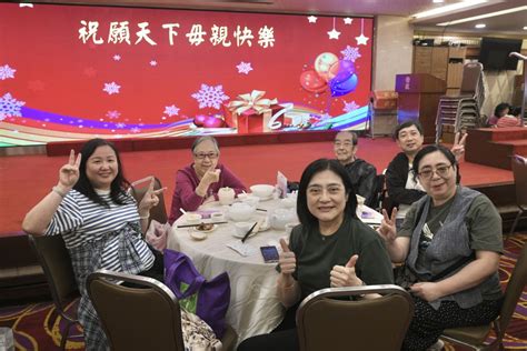 母親節︱市民一家大小飲茶慶祝 酒樓負責人稱茶市生意達疫情前九成 星島日報