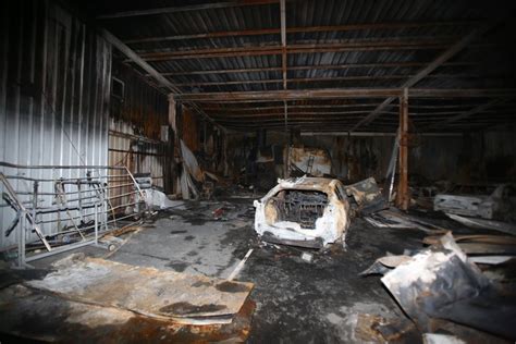 新生村車房火3傷│車場全燒毀 有傷者來自內地 一人全身十成燒傷 星島日報