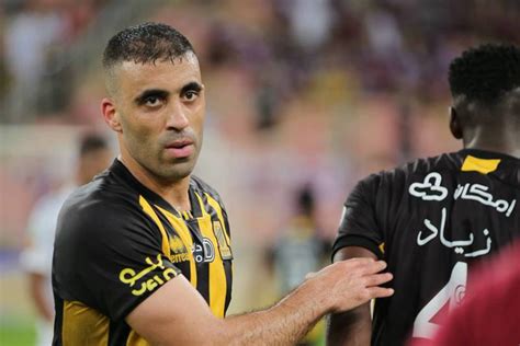 الاتحاد السعودي يعلق عقوبة إيقاف اللاعب المغربي عبد الرزاق حمد الله