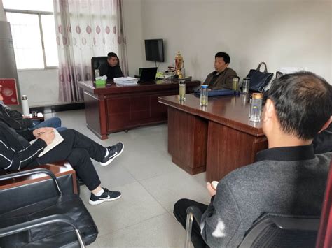教研室马启运一行莅临传流店乡中心小学进行小学教学教研工作督查评估