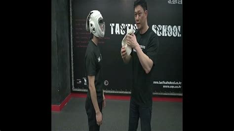 Sharp Weapon Tactics 모자를 이용한 무기 사용법 택티컬 스쿨 Cqc근접전투 전술칼리 무기술 Youtube