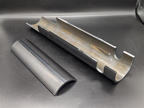 パイプ・鋼管の半割加工 パイプ切断・穴あけ 3次元レーザー加工センターcom