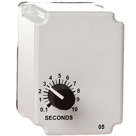MACROMATIC Single Function Time Delay Relay Pins Relay Potentiometer V AC DC Socket