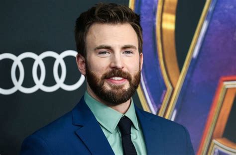 Chris Evans Deactivates Social Media