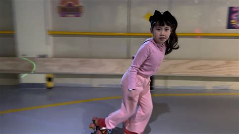 꼬꼬마 가연 주말롤딩 강북롤러스케이트장 강북 롤러장 취미 어린이 스케이트장 롤러스케이트뒤로타기 롤러스케이트장 Youtube