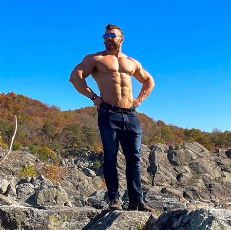 Derek Bolt On Twitter Getting That Extra Hiking Cardio In Two Weeks Out From The Show And