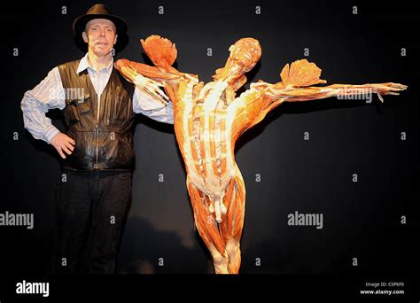 Gunther Von Hagens Online Shop Vjtuma