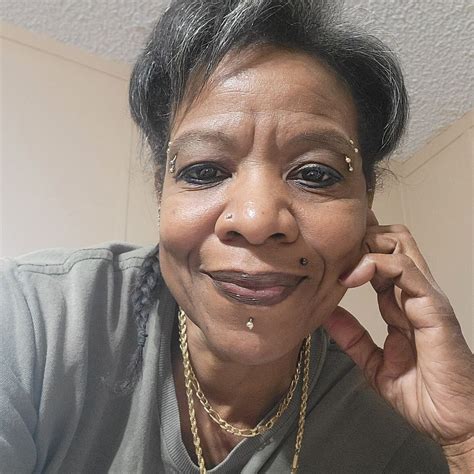 This Old Log Is Beginning To Take Extreme Sculpting Facebook