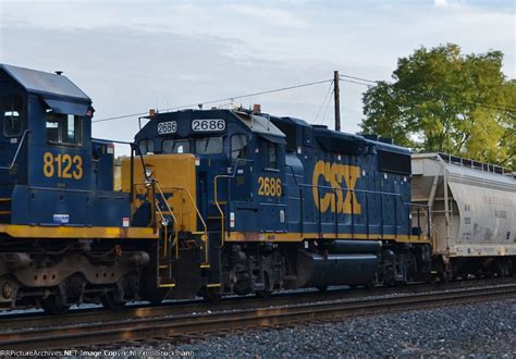 Csx 2686 Rounds Out This All Standard Cab Emd Consist