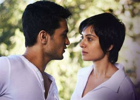 Shab Movie Review Raveena Tandon Is In Fine Fettle