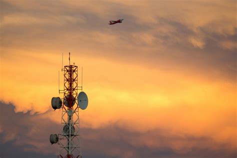 Strengthening The Ability To Leverage Commercial Flight Data With Inmarsats Swiftbroadband