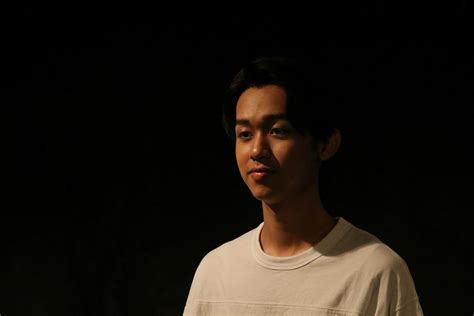 白鳥雄介溢れ出すようなエネルギーを感じてもらいたい Stokes Parkフゴッペ洞窟の翼をもつ人開幕 の画像写真 ぴあエンタメ情報