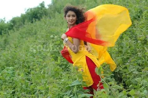 Hot Sexy Samiksha Stills002 211892 Kollywood Zone