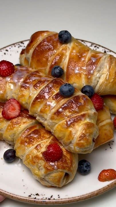 Бананы с шоколадом в дрожжевом слоеном тесте Быстро и Вкусно 😋 Youtube