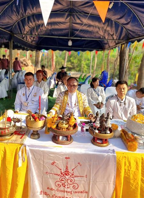 พิธีบวงสรวงและทำบุญทักษิณานุปทาน อุทิศเป็นพระราชกุศล ถวาย พ่อพญามังรายมหาราช 23มีนาคม2555 วัด