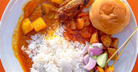 Orange Background Pav Bhaji 가정식 건강에 좋은 식사 고명 꼬챙이 남아시아 요리 다양 다채로운 음식 닭 튀김 맛 맛있는 망고 큐브