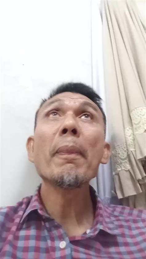 เด็กๆมาอยู่ที่บ้านผมหลังนี้17คน อยู่พร้อมลูกชายผม เเม้มีลูกมากอยุ่แแล้ว แต่ยินดีให้ลูกพวกเรามา