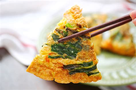 北极虾韩式韭菜煎饼微辣鲜脆爽吃起来过瘾 凤凰网视频 凤凰网